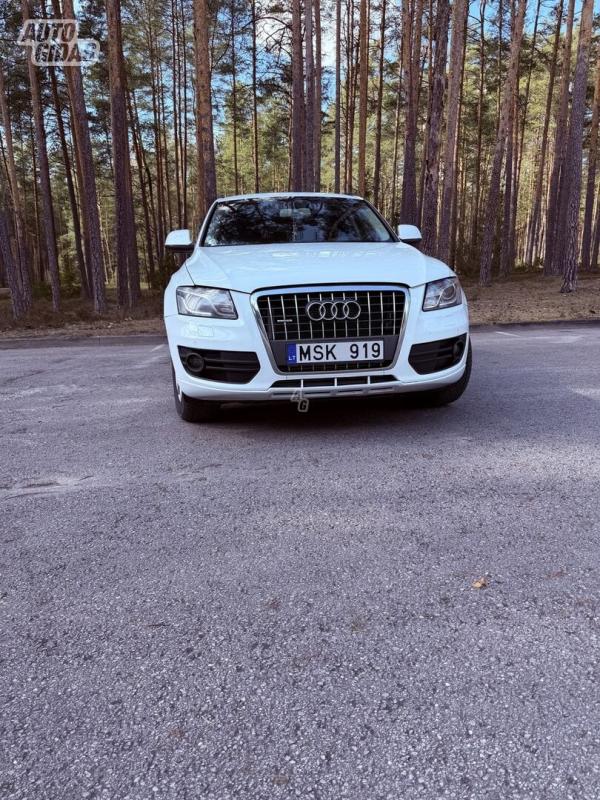 White Audi Q5 2011 in Druskininkai, with an engine capacity of 2.00 L and mileage of 306 thousand km for 10800 €, photo 2 on AUTOMOTO.COM.LV