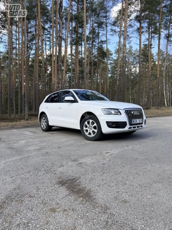 White Audi Q5 2011 in Druskininkai, with an engine capacity of 2.00 L and mileage of 306 thousand km for 10800 €, photo 10 on AUTOMOTO.COM.LV