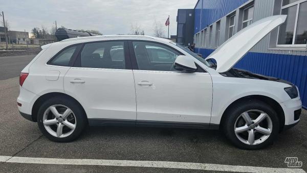 Balts Audi Q5 2011 Vilkaviškis, ar dzinēja tilpumu 3.00 L un nobraukumu 212 tūkst. km par 9800 €, foto 3 vietnē AUTOMOTO.COM.LV