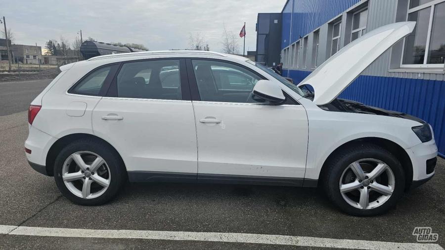 White Audi Q5 2011 in Vilkaviskis, with an engine capacity of 3.00 L and mileage of 212 thousand km for 9800 €, photo 4 on AUTOMOTO.COM.LV