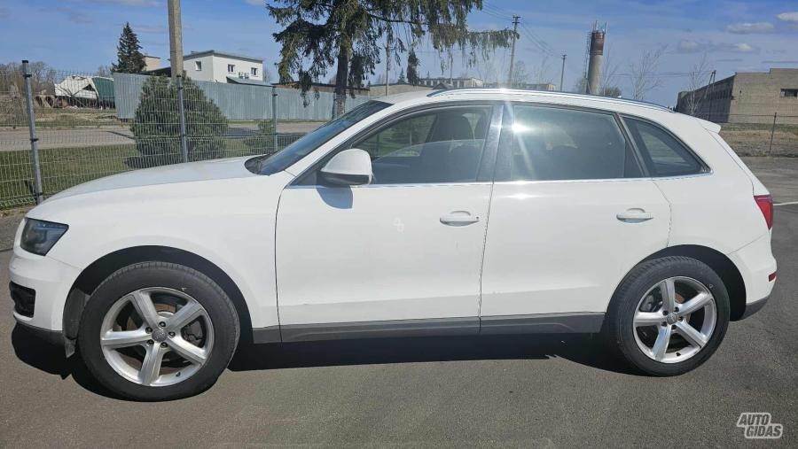 White Audi Q5 2011 in Vilkaviskis, with an engine capacity of 3.00 L and mileage of 212 thousand km for 9800 €, photo 8 on AUTOMOTO.COM.LV