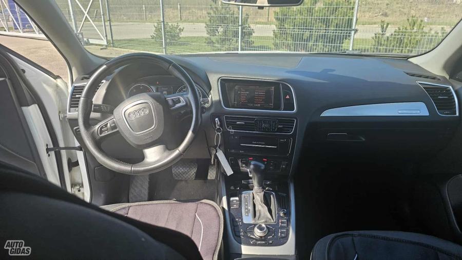 White Audi Q5 2011 in Vilkaviskis, with an engine capacity of 3.00 L and mileage of 212 thousand km for 9800 €, photo 13 on AUTOMOTO.COM.LV