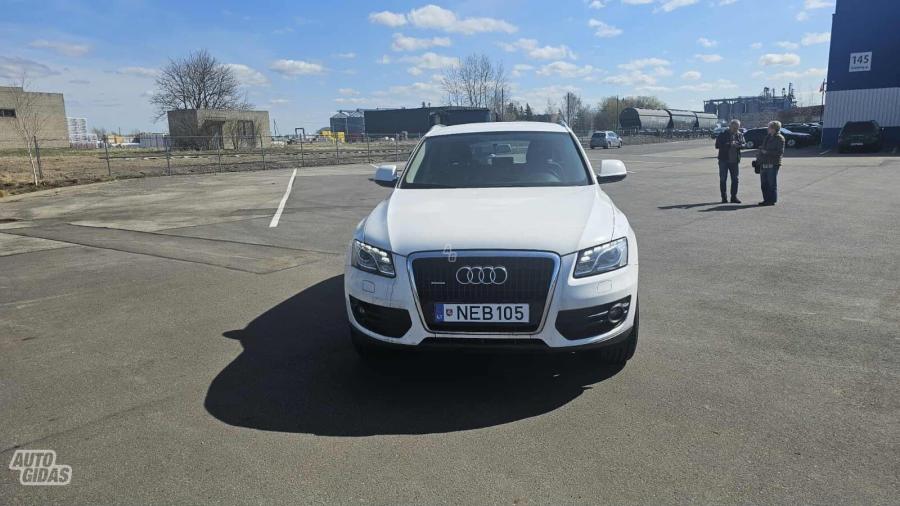 White Audi Q5 2011 in Vilkaviskis, with an engine capacity of 3.00 L and mileage of 212 thousand km for 9800 €, photo 15 on AUTOMOTO.COM.LV