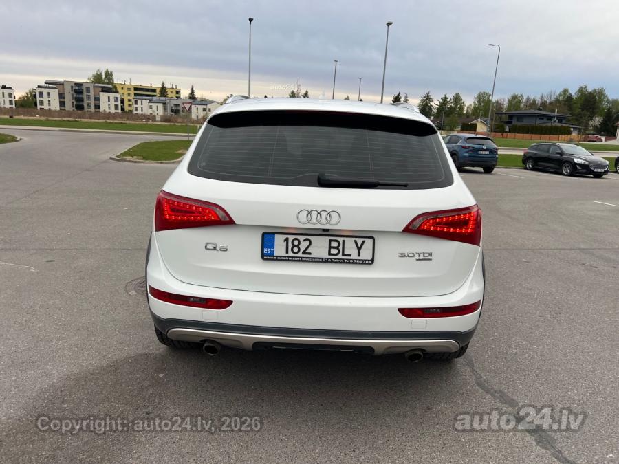White Audi Q5 2011 in Tartu, with an engine capacity of 3.00 L and mileage of 0 thousand km for 7999 €, photo 6 on AUTOMOTO.COM.LV