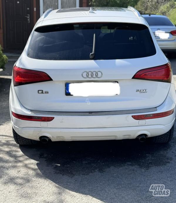 White Audi Q5 2011 in Plunge, with an engine capacity of 2.00 L and mileage of 213 thousand km for 5000 €, photo 2 on AUTOMOTO.COM.LV
