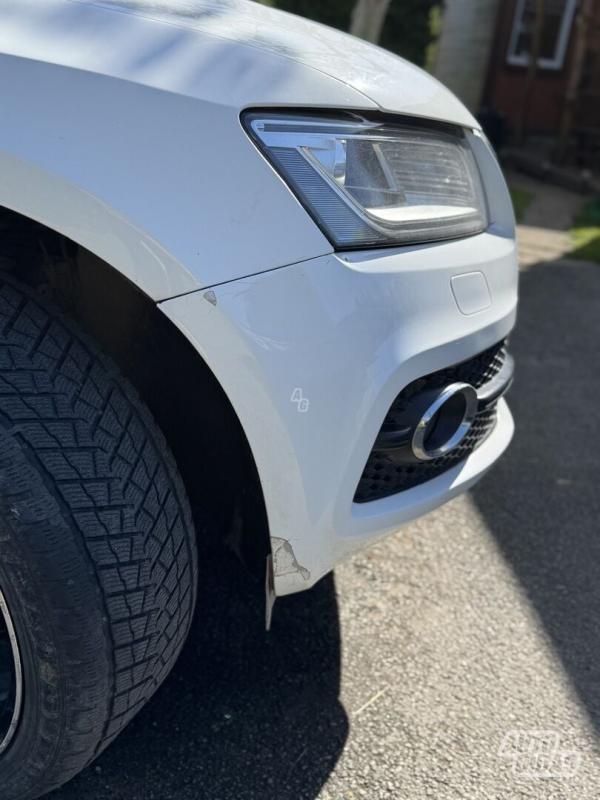 White Audi Q5 2011 in Plunge, with an engine capacity of 2.00 L and mileage of 213 thousand km for 5000 €, photo 7 on AUTOMOTO.COM.LV