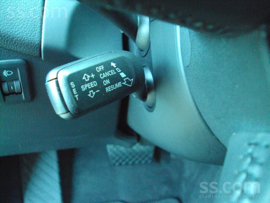 White Audi Q5 2011 in Riga, with an engine capacity of 3.00 L and mileage of 157 thousand km for 12200 €, photo 12 on AUTOMOTO.COM.LV