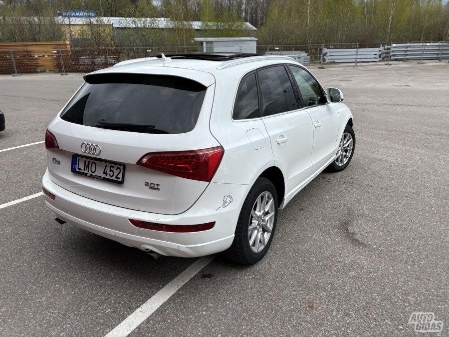White Audi Q5 2011 in Kaunas, with an engine capacity of 2.00 L and mileage of 206 thousand km for 6950 €, photo 3 on AUTOMOTO.COM.LV