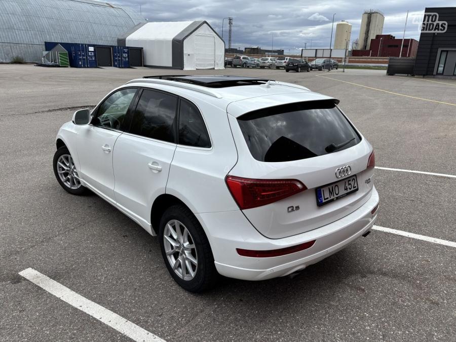White Audi Q5 2011 in Kaunas, with an engine capacity of 2.00 L and mileage of 206 thousand km for 6950 €, photo 5 on AUTOMOTO.COM.LV