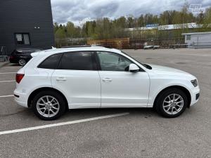 White Audi Q5 2011 in Kaunas, with an engine capacity of 2.00 L and mileage of 206 thousand km for 6950 €, photo 8 on AUTOMOTO.COM.LV