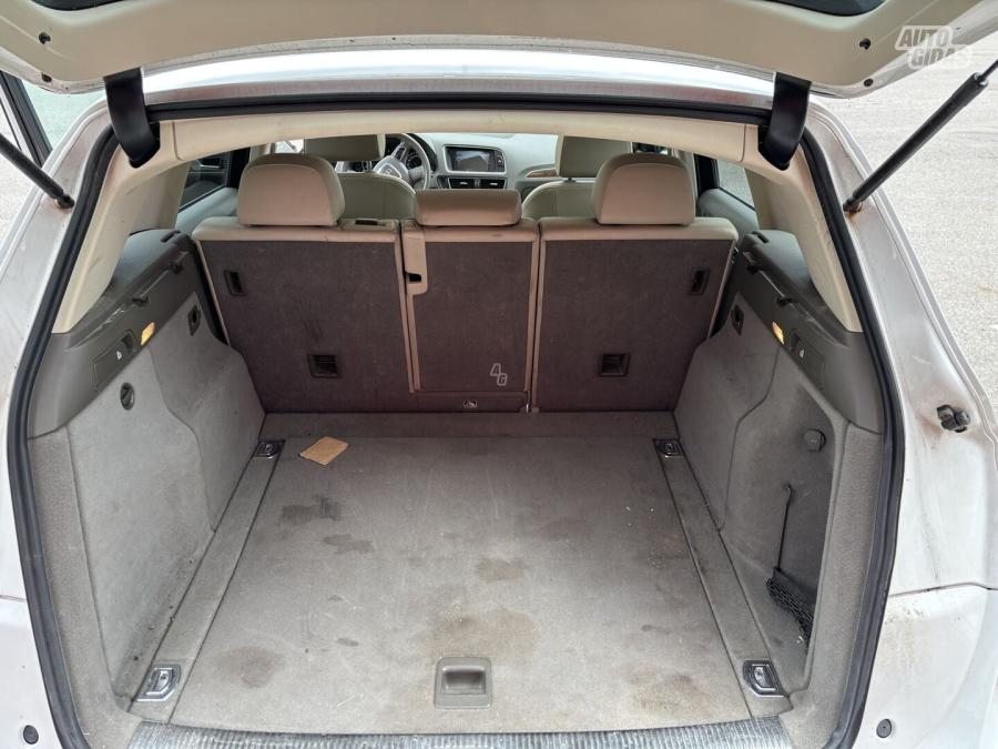 White Audi Q5 2011 in Kaunas, with an engine capacity of 2.00 L and mileage of 206 thousand km for 6950 €, photo 15 on AUTOMOTO.COM.LV