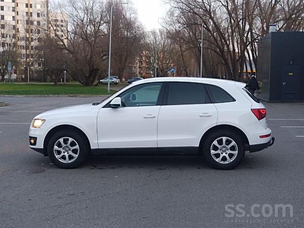 White Audi Q5 2011 in Riga, with an engine capacity of 2.00 L and mileage of 0 thousand km for 9700 €, photo 5 on AUTOMOTO.COM.LV