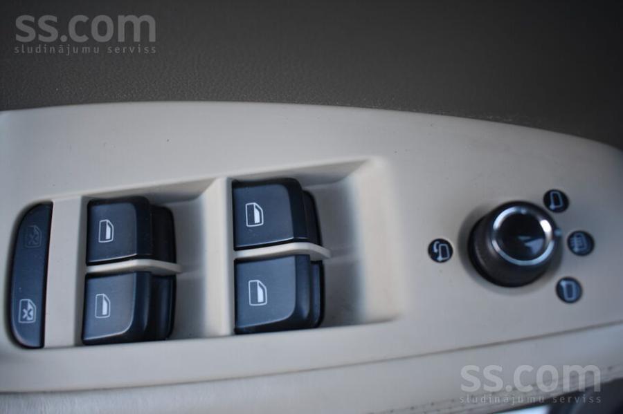 Balts Audi Q5 2011 Talsi, ar dzinēja tilpumu 3.00 L un nobraukumu 246 tūkst. km par 10700 €, foto 14 vietnē AUTOMOTO.COM.LV