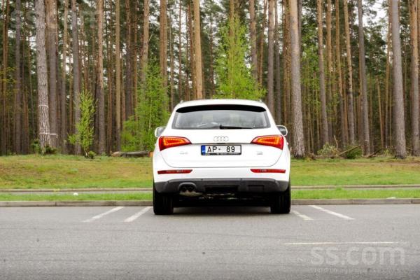White Audi Q5 2011 in Riga, with an engine capacity of 2.00 L and mileage of 358 thousand km for 9990 €, photo 7 on AUTOMOTO.COM.LV