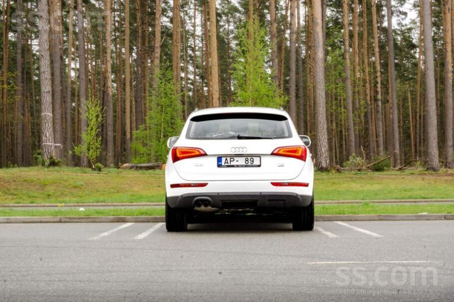 White Audi Q5 2011 in Riga, with an engine capacity of 2.00 L and mileage of 358 thousand km for 9990 €, photo 8 on AUTOMOTO.COM.LV