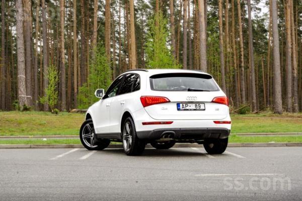 White Audi Q5 2011 in Riga, with an engine capacity of 2.00 L and mileage of 358 thousand km for 9990 €, photo 8 on AUTOMOTO.COM.LV