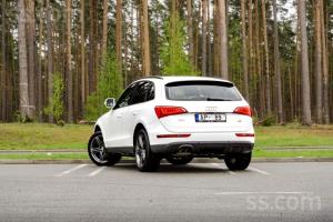White Audi Q5 2011 in Riga, with an engine capacity of 2.00 L and mileage of 358 thousand km for 9990 €, photo 9 on AUTOMOTO.COM.LV