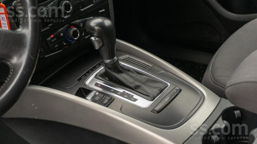 White Audi Q5 2011 in Riga, with an engine capacity of 2.00 L and mileage of 358 thousand km for 9990 €, photo 16 on AUTOMOTO.COM.LV