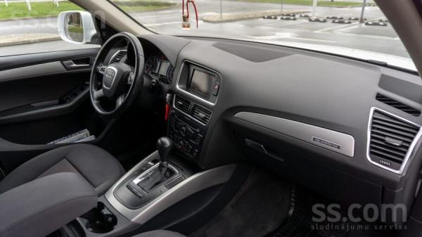 Balts Audi Q5 2011 Rīga, ar dzinēja tilpumu 2.00 L un nobraukumu 358 tūkst. km par 9990 €, foto 10 vietnē AUTOMOTO.COM.LV