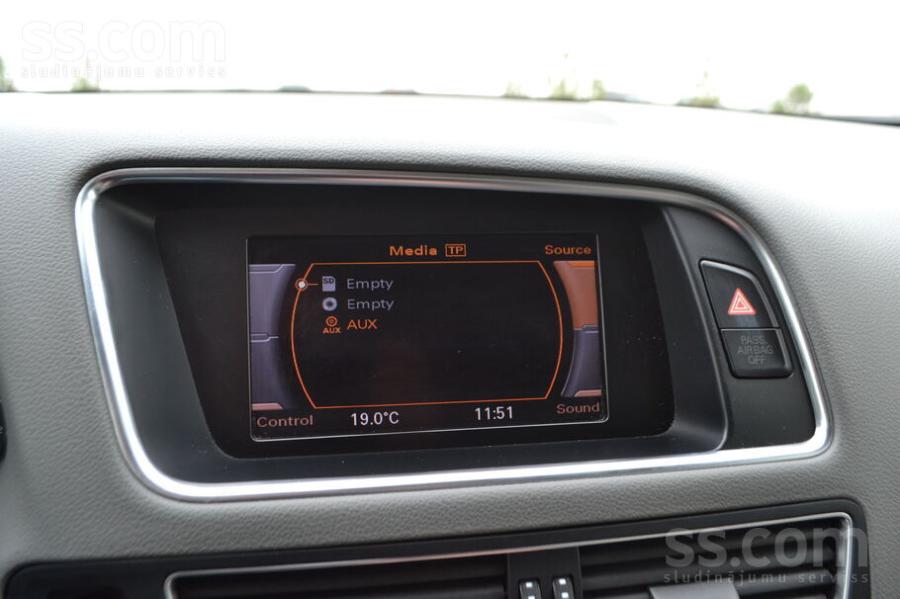 White Audi Q5 2011 in Riga, with an engine capacity of 2.00 L and mileage of 212 thousand km for 10650 €, photo 19 on AUTOMOTO.COM.LV