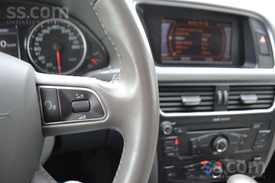 White Audi Q5 2011 in Riga, with an engine capacity of 2.00 L and mileage of 212 thousand km for 10650 €, photo 22 on AUTOMOTO.COM.LV