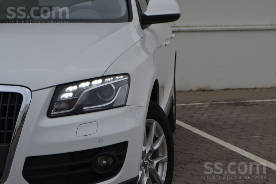 White Audi Q5 2011 in Riga, with an engine capacity of 2.00 L and mileage of 212 thousand km for 10650 €, photo 27 on AUTOMOTO.COM.LV