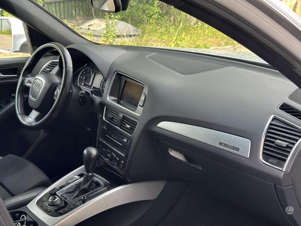 White Audi Q5 2011 in Utena, with an engine capacity of 1.97 L and mileage of 335 thousand km for 9700 €, photo 9 on AUTOMOTO.COM.LV