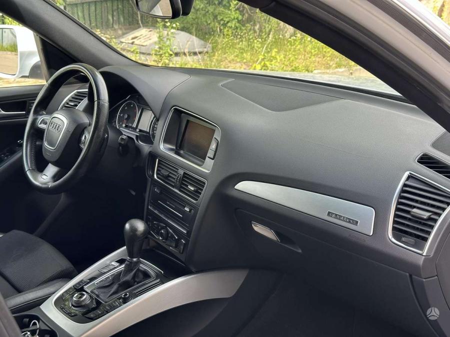White Audi Q5 2011 in Utena, with an engine capacity of 1.97 L and mileage of 335 thousand km for 9700 €, photo 10 on AUTOMOTO.COM.LV