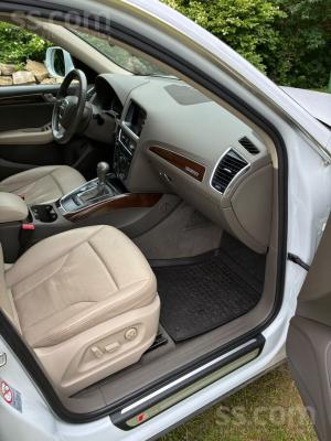 Balts Audi Q5 2011 Rīga, ar dzinēja tilpumu 2.00 L un nobraukumu 241 tūkst. km par 12400 €, foto 7 vietnē AUTOMOTO.COM.LV