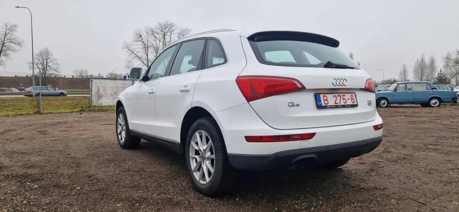 White Audi Q5 2011 in Daugavpils, with an engine capacity of 2.00 L and mileage of 285 thousand km for 9650 €, photo 4 on AUTOMOTO.COM.LV