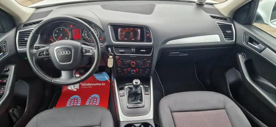 White Audi Q5 2011 in Daugavpils, with an engine capacity of 2.00 L and mileage of 285 thousand km for 9650 €, photo 10 on AUTOMOTO.COM.LV