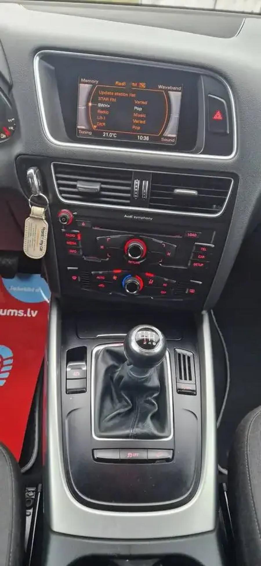 White Audi Q5 2011 in Daugavpils, with an engine capacity of 2.00 L and mileage of 285 thousand km for 9650 €, photo 12 on AUTOMOTO.COM.LV