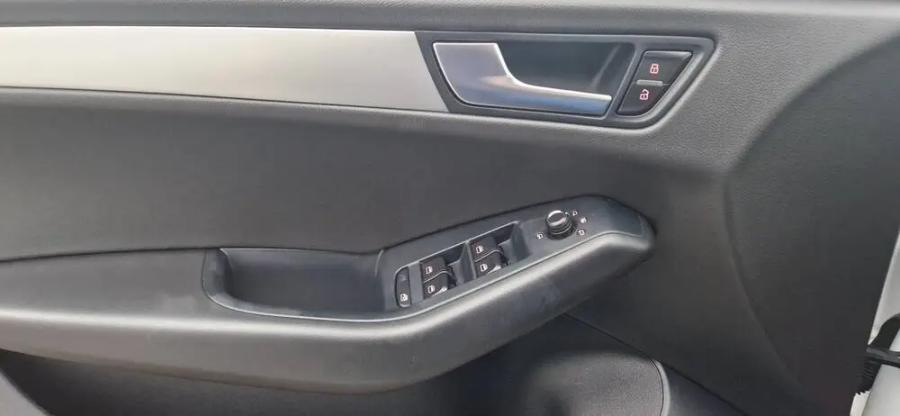 White Audi Q5 2011 in Daugavpils, with an engine capacity of 2.00 L and mileage of 285 thousand km for 9650 €, photo 19 on AUTOMOTO.COM.LV