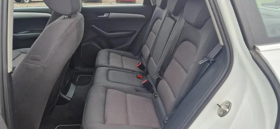 White Audi Q5 2011 in Daugavpils, with an engine capacity of 2.00 L and mileage of 285 thousand km for 9650 €, photo 21 on AUTOMOTO.COM.LV
