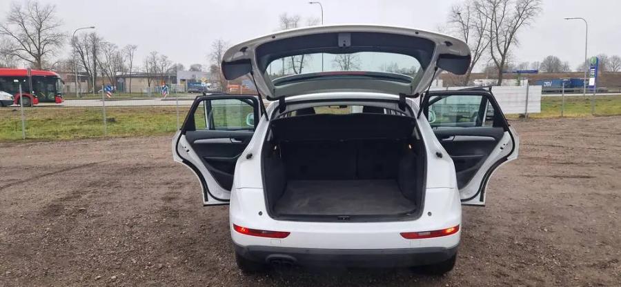 White Audi Q5 2011 in Daugavpils, with an engine capacity of 2.00 L and mileage of 285 thousand km for 9650 €, photo 25 on AUTOMOTO.COM.LV