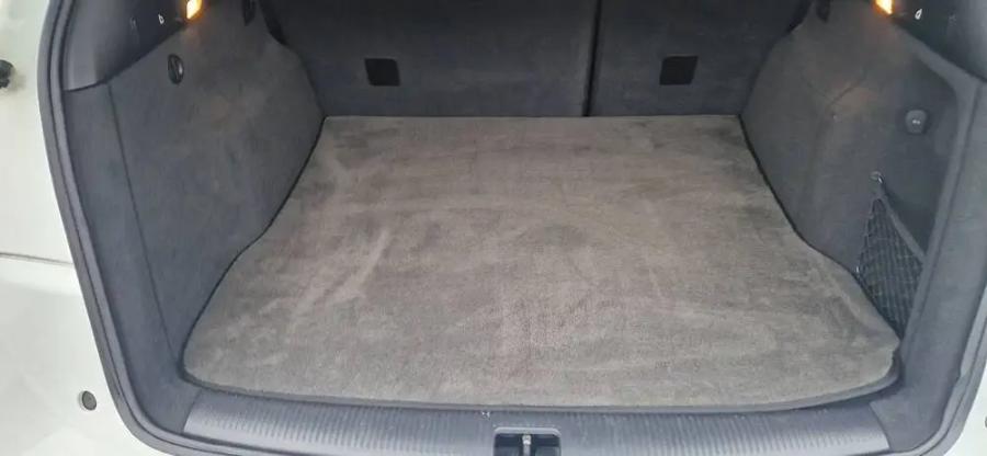 White Audi Q5 2011 in Daugavpils, with an engine capacity of 2.00 L and mileage of 285 thousand km for 9650 €, photo 26 on AUTOMOTO.COM.LV