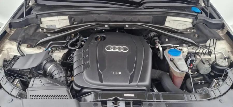 White Audi Q5 2011 in Daugavpils, with an engine capacity of 2.00 L and mileage of 285 thousand km for 9650 €, photo 28 on AUTOMOTO.COM.LV