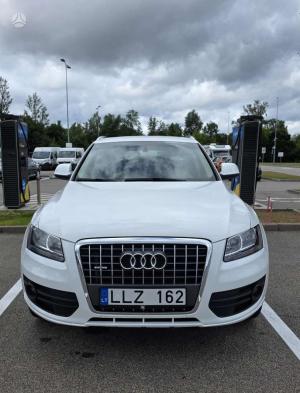 White Audi Q5 2011 in Vilnius, with an engine capacity of 1.98 L and mileage of 256 thousand km for 8300 €, photo 3 on AUTOMOTO.COM.LV