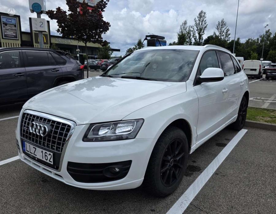 White Audi Q5 2011 in Vilnius, with an engine capacity of 1.98 L and mileage of 256 thousand km for 8300 €, photo 4 on AUTOMOTO.COM.LV