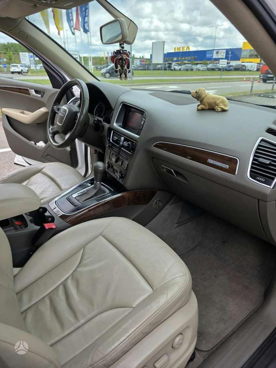 White Audi Q5 2011 in Vilnius, with an engine capacity of 1.98 L and mileage of 256 thousand km for 8300 €, photo 9 on AUTOMOTO.COM.LV