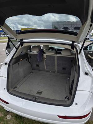 White Audi Q5 2011 in Vilnius, with an engine capacity of 1.98 L and mileage of 256 thousand km for 8300 €, photo 13 on AUTOMOTO.COM.LV