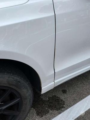 White Audi Q5 2011 in Vilnius, with an engine capacity of 1.98 L and mileage of 256 thousand km for 8300 €, photo 18 on AUTOMOTO.COM.LV
