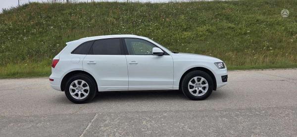 Balts Audi Q5 2011 Viļņa, ar dzinēja tilpumu 1.97 L un nobraukumu 269 tūkst. km par 9200 €, foto 5 vietnē AUTOMOTO.COM.LV