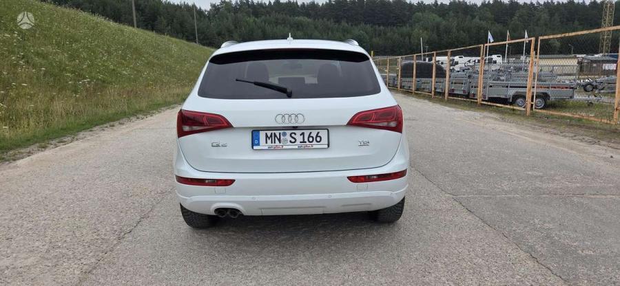 White Audi Q5 2011 in Vilnius, with an engine capacity of 1.97 L and mileage of 269 thousand km for 9200 €, photo 9 on AUTOMOTO.COM.LV