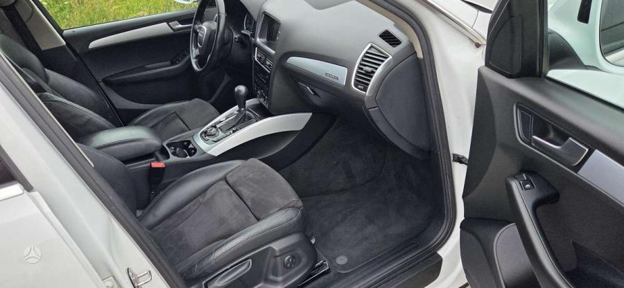 White Audi Q5 2011 in Vilnius, with an engine capacity of 1.97 L and mileage of 269 thousand km for 9200 €, photo 12 on AUTOMOTO.COM.LV