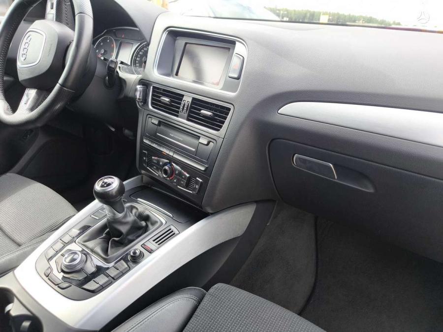 Balts Audi Q5 2011 Viļņa, ar dzinēja tilpumu 1.97 L un nobraukumu 251 tūkst. km par 9400 €, foto 16 vietnē AUTOMOTO.COM.LV