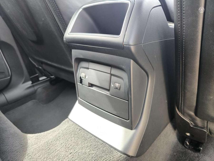 Balts Audi Q5 2011 Viļņa, ar dzinēja tilpumu 1.97 L un nobraukumu 251 tūkst. km par 9400 €, foto 23 vietnē AUTOMOTO.COM.LV