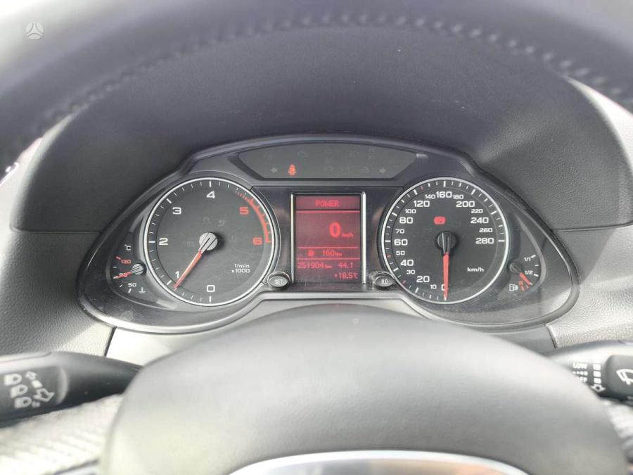 Balts Audi Q5 2011 Viļņa, ar dzinēja tilpumu 1.97 L un nobraukumu 251 tūkst. km par 9400 €, foto 29 vietnē AUTOMOTO.COM.LV