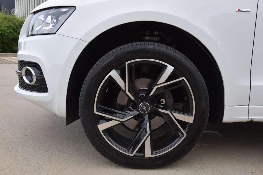 Balts Audi Q5 2011 Viļņa, ar dzinēja tilpumu 1.98 L un nobraukumu 285 tūkst. km par 6600 €, foto 14 vietnē AUTOMOTO.COM.LV
