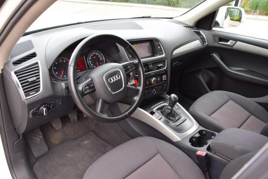 Balts Audi Q5 2011 Viļņa, ar dzinēja tilpumu 1.98 L un nobraukumu 285 tūkst. km par 6600 €, foto 16 vietnē AUTOMOTO.COM.LV
